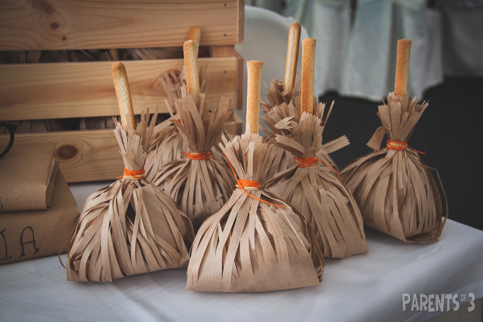 DIY project: Magic brooms - ParentsOf3